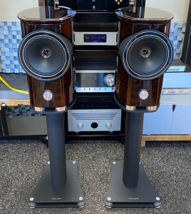 Fyne Audio F1.8 regálové reprosoustavy + stojany FS8 stand ...